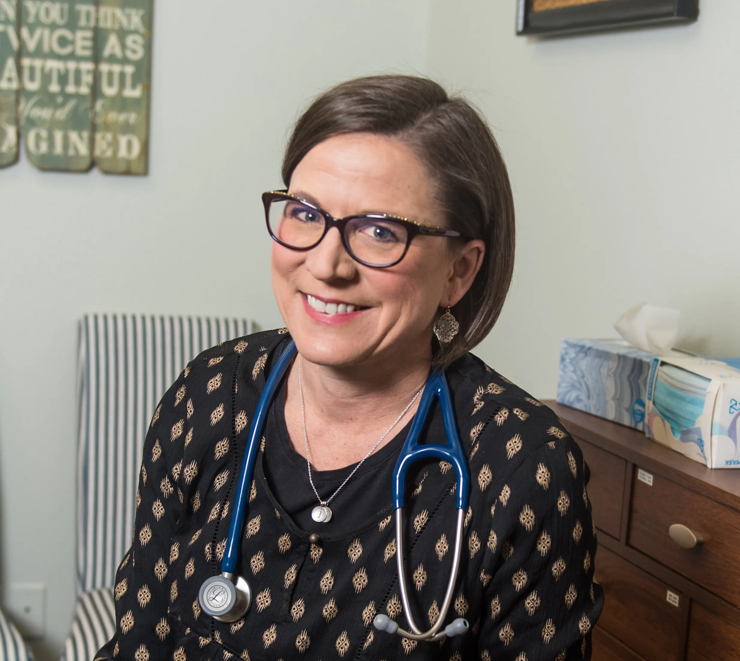 Dr. Laura K. Pennavaria, MD | Bend, OR | Family Medicine