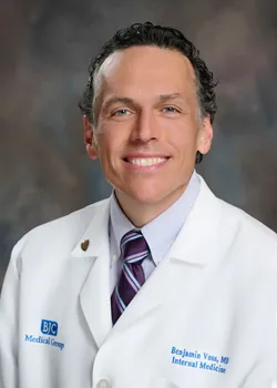 Dr. Benjamin A. Voss, MD | St. Louis, MO | Internal Medicine