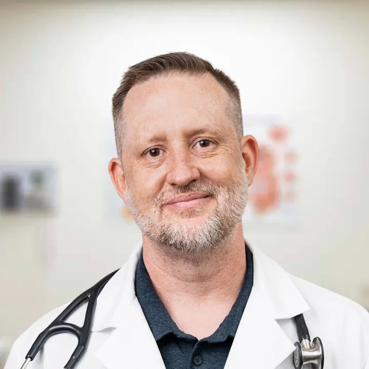 Dr. Aaron M. Holt | Kansas City, KS | Family Medicine