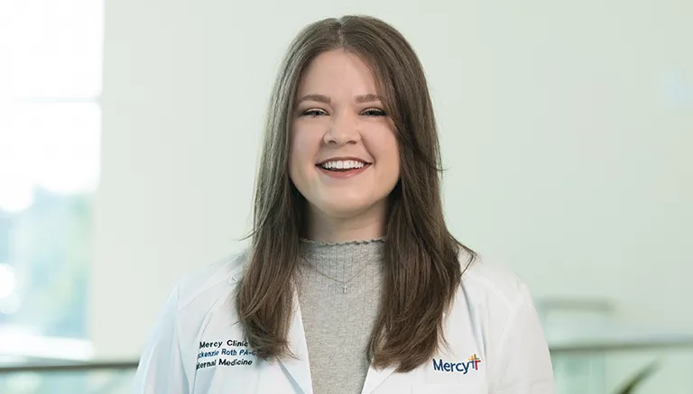 Dr. Mackenzie L. Roth | Hillsboro, MO | Family Medicine